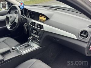 Mercedes-Benz C 200 2011 Rīga, ar dzinēja tilpumu 1.80 L un nobraukumu 201 tūkst. km par 6700 €, foto 7 vietnē AUTOMOTO.COM.LV