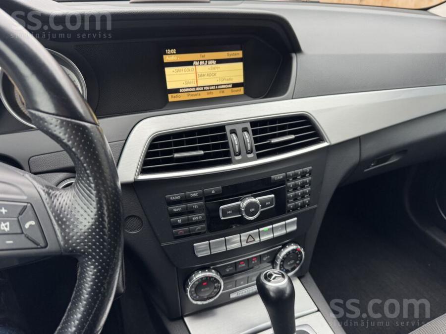 Mercedes-Benz C 200 2011 Rīga, ar dzinēja tilpumu 1.80 L un nobraukumu 201 tūkst. km par 6700 €, foto 8 vietnē AUTOMOTO.COM.LV