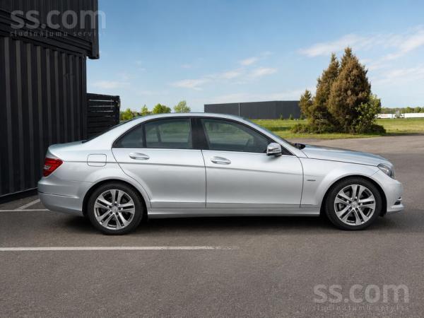 Mercedes-Benz C 200 2011 in Riga, with an engine capacity of 1.80 L and mileage of 202 thousand km for 6500 €, photo 3 on AUTOMOTO.COM.LV