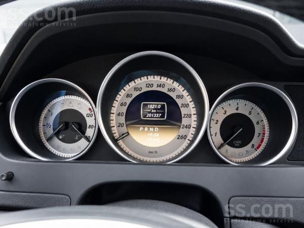Mercedes-Benz C 200 2011 in Riga, with an engine capacity of 1.80 L and mileage of 202 thousand km for 6500 €, photo 7 on AUTOMOTO.COM.LV