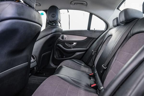 Mercedes-Benz C 200 2014 Kauņa, ar dzinēja tilpumu 2.10 L un nobraukumu 319 tūkst. km par 12890 €, foto 9 vietnē AUTOMOTO.COM.LV