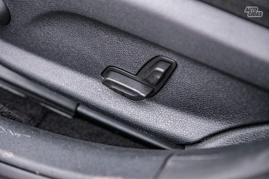 Mercedes-Benz C 200 2014 Kauņa, ar dzinēja tilpumu 2.10 L un nobraukumu 319 tūkst. km par 12890 €, foto 15 vietnē AUTOMOTO.COM.LV