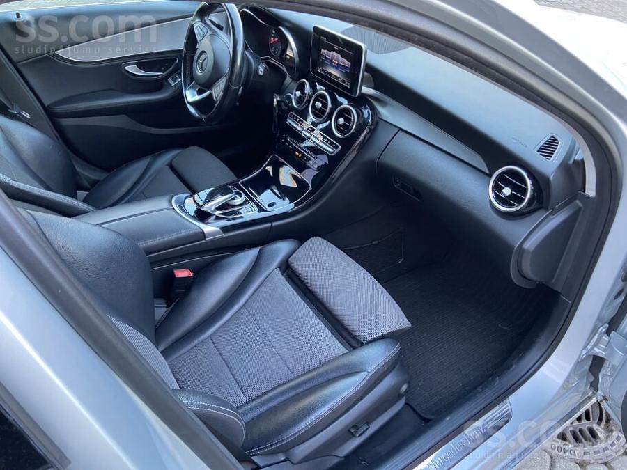 Mercedes-Benz C 200 2015 in Riga, with an engine capacity of 1.60 L and mileage of 227 thousand km for 11999 €, photo 17 on AUTOMOTO.COM.LV