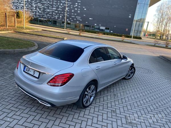 Mercedes-Benz C 200 2015 in Riga, with an engine capacity of 1.60 L and mileage of 228 thousand km for 11950 €, photo 5 on AUTOMOTO.COM.LV