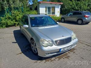 Mercedes-Benz C 200 2001 in Riga, with an engine capacity of 2.00 L and mileage of 349 thousand km for 680 €, photo 3 on AUTOMOTO.COM.LV