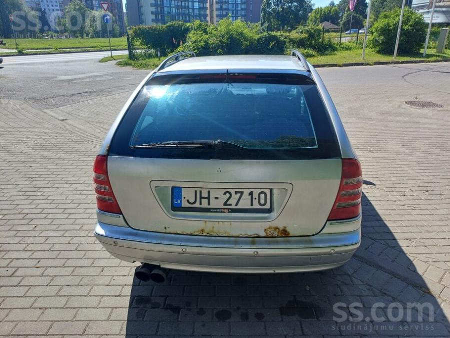 Mercedes-Benz C 200 2001 in Riga, with an engine capacity of 2.00 L and mileage of 349 thousand km for 680 €, photo 6 on AUTOMOTO.COM.LV