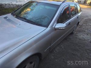 Mercedes-Benz C 200 2001 in Daugavpils, with an engine capacity of 2.20 L and mileage of 0 thousand km for 1650 €, photo 2 on AUTOMOTO.COM.LV