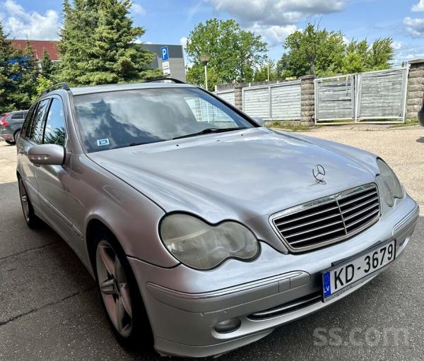 Mercedes-Benz C 200 2002 in Jelgava, with an engine capacity of 2.00 L and mileage of 360 thousand km for 950 €, photo 6 on AUTOMOTO.COM.LV