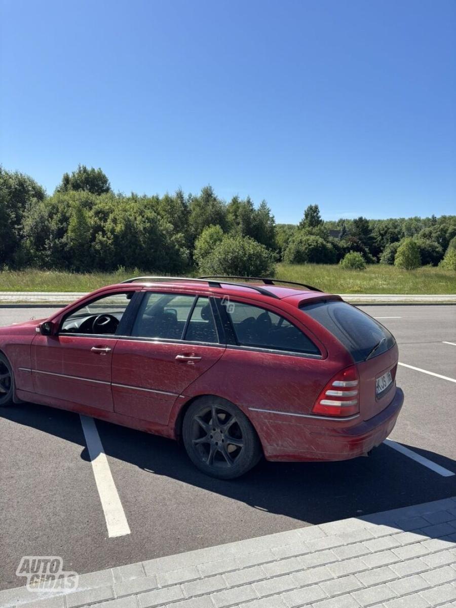 Mercedes-Benz C 200 2003 Klaipėda, ar dzinēja tilpumu 1.80 L un nobraukumu 350 tūkst. km par 1300 €, foto 4 vietnē AUTOMOTO.COM.LV