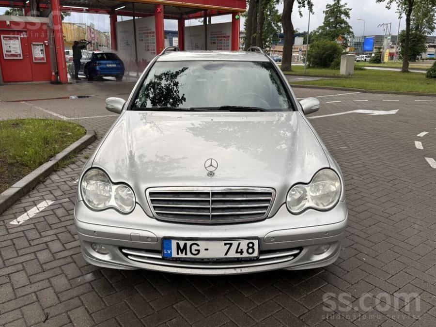 Mercedes-Benz C 200 2004 Rīga, ar dzinēja tilpumu 2.20 L un nobraukumu 458 tūkst. km par 1900 €, foto 3 vietnē AUTOMOTO.COM.LV