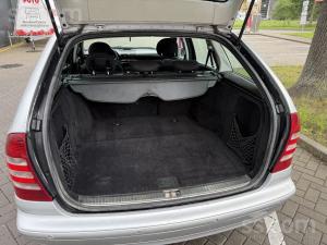 Mercedes-Benz C 200 2004 Rīga, ar dzinēja tilpumu 2.20 L un nobraukumu 458 tūkst. km par 1900 €, foto 7 vietnē AUTOMOTO.COM.LV
