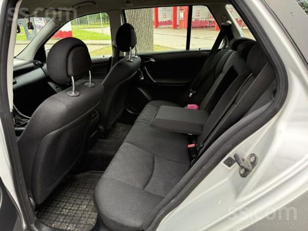 Mercedes-Benz C 200 2004 Rīga, ar dzinēja tilpumu 2.20 L un nobraukumu 458 tūkst. km par 1900 €, foto 8 vietnē AUTOMOTO.COM.LV