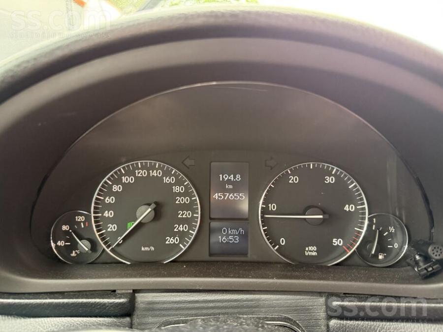 Mercedes-Benz C 200 2004 Rīga, ar dzinēja tilpumu 2.20 L un nobraukumu 458 tūkst. km par 1900 €, foto 12 vietnē AUTOMOTO.COM.LV
