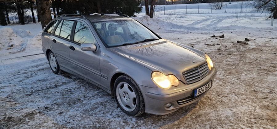 Mercedes-Benz C 200 2004 Tallina, ar dzinēja tilpumu 2.10 L un nobraukumu 396 tūkst. km par 2400 €, foto 6 vietnē AUTOMOTO.COM.LV
