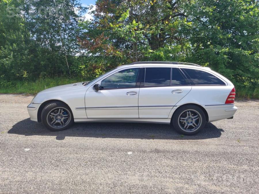 Mercedes-Benz C 200 2005 Rīga, ar dzinēja tilpumu 2.20 L un nobraukumu 319 tūkst. km par 1600 €, foto 2 vietnē AUTOMOTO.COM.LV