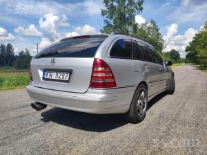 Mercedes-Benz C 200 2005 Rīga, ar dzinēja tilpumu 2.20 L un nobraukumu 319 tūkst. km par 1600 €, foto 6 vietnē AUTOMOTO.COM.LV