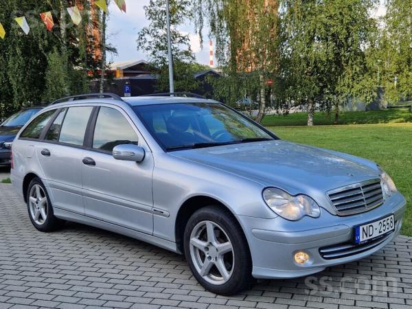 Mercedes-Benz C 200 2005 in Riga, with an engine capacity of 2.20 L and mileage of 207 thousand km for 2690 €, photo 2 on AUTOMOTO.COM.LV
