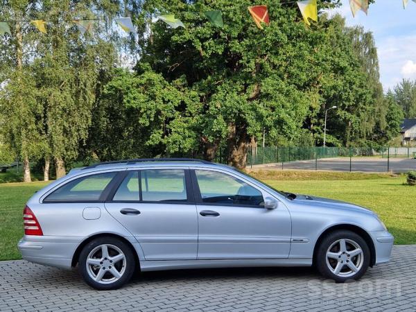 Mercedes-Benz C 200 2005 in Riga, with an engine capacity of 2.20 L and mileage of 207 thousand km for 2690 €, photo 3 on AUTOMOTO.COM.LV