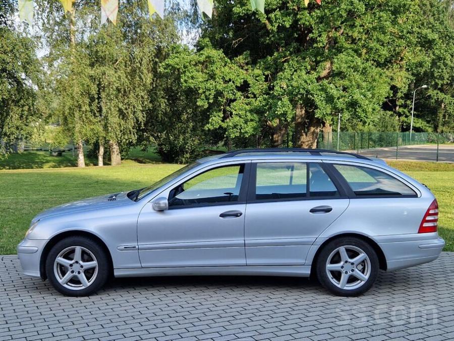 Mercedes-Benz C 200 2005 in Riga, with an engine capacity of 2.20 L and mileage of 207 thousand km for 2690 €, photo 4 on AUTOMOTO.COM.LV