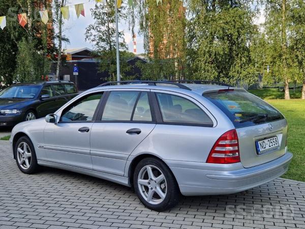 Mercedes-Benz C 200 2005 in Riga, with an engine capacity of 2.20 L and mileage of 207 thousand km for 2690 €, photo 5 on AUTOMOTO.COM.LV