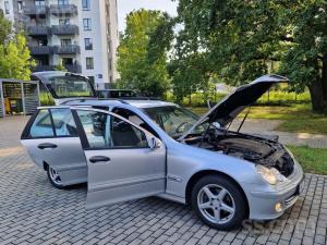 Mercedes-Benz C 200 2005 in Riga, with an engine capacity of 2.20 L and mileage of 207 thousand km for 2690 €, photo 10 on AUTOMOTO.COM.LV