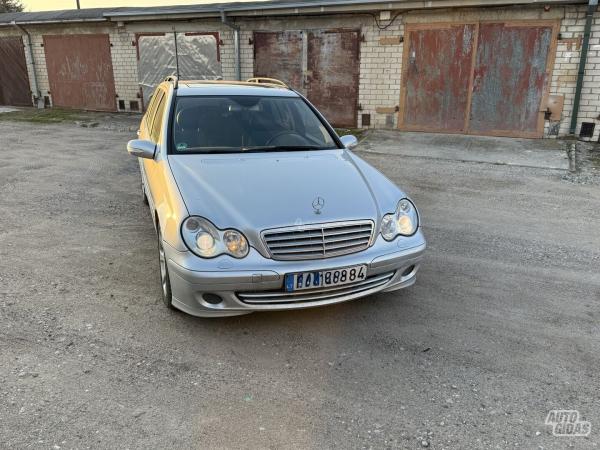 Mercedes-Benz C 200 2005 Marijampole, ar dzinēja tilpumu 2.10 L un nobraukumu 318 tūkst. km par 1200 €, foto 2 vietnē AUTOMOTO.COM.LV
