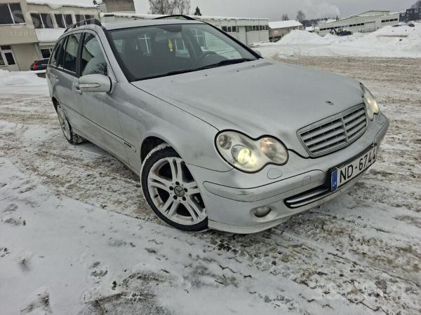 Mercedes-Benz C 200 2006 in Tukums, with an engine capacity of 2.20 L and mileage of 281 thousand km for 2450 €, photo 2 on AUTOMOTO.COM.LV