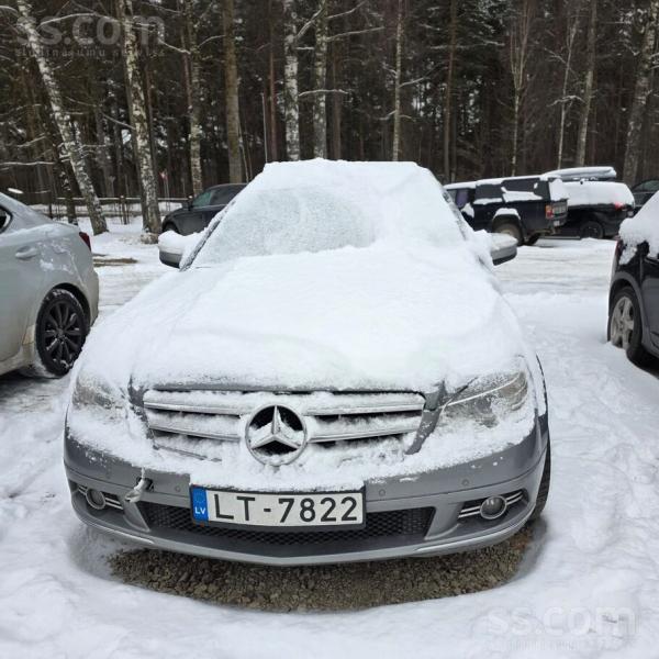 Mercedes-Benz C 200 2008 Valmiera, ar dzinēja tilpumu 2.20 L un nobraukumu 380 tūkst. km par 2490 €, foto 3 vietnē AUTOMOTO.COM.LV