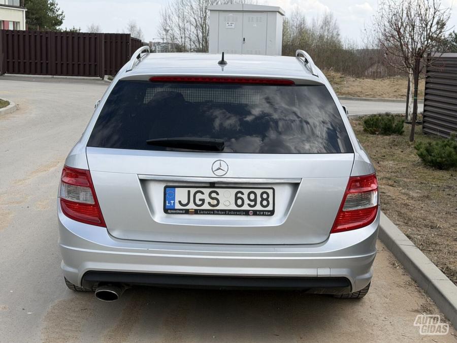 Mercedes-Benz C 200 2008 in Vilnius, with an engine capacity of 2.20 L and mileage of 310 thousand km for 2600 €, photo 4 on AUTOMOTO.COM.LV