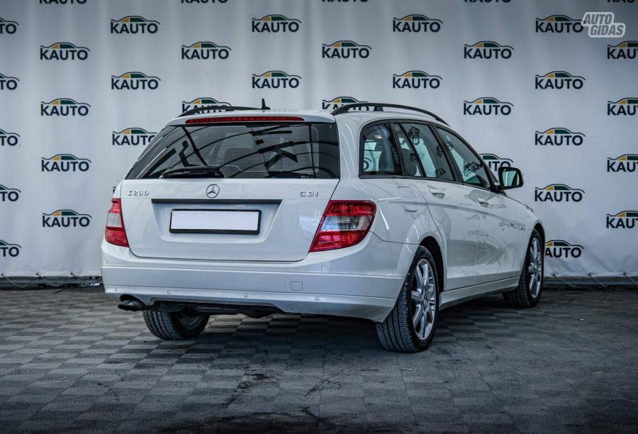 Mercedes-Benz C 200 2008 in Kaunas, with an engine capacity of 2.10 L and mileage of 307 thousand km for 4990 €, photo 4 on AUTOMOTO.COM.LV