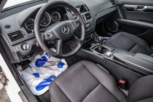 Mercedes-Benz C 200 2008 in Kaunas, with an engine capacity of 2.10 L and mileage of 307 thousand km for 4990 €, photo 6 on AUTOMOTO.COM.LV