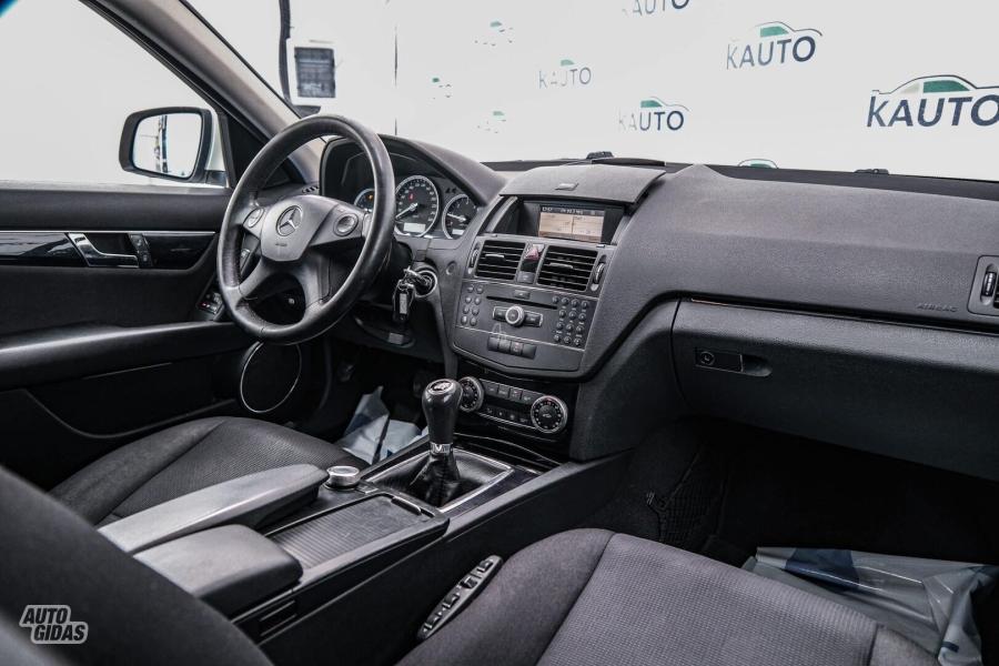 Mercedes-Benz C 200 2008 in Kaunas, with an engine capacity of 2.10 L and mileage of 307 thousand km for 4990 €, photo 12 on AUTOMOTO.COM.LV