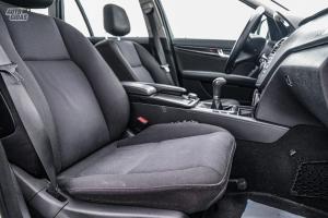 Mercedes-Benz C 200 2008 in Kaunas, with an engine capacity of 2.10 L and mileage of 307 thousand km for 4990 €, photo 14 on AUTOMOTO.COM.LV