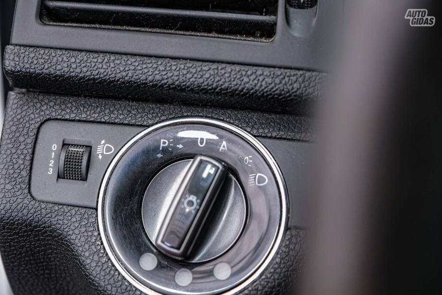Mercedes-Benz C 200 2008 in Kaunas, with an engine capacity of 2.10 L and mileage of 307 thousand km for 4990 €, photo 16 on AUTOMOTO.COM.LV