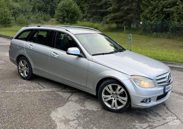 Mercedes-Benz C 200 2008 Šauļi, ar dzinēja tilpumu 2.20 L un nobraukumu 338 tūkst. km par 2400 €, foto 4 vietnē AUTOMOTO.COM.LV