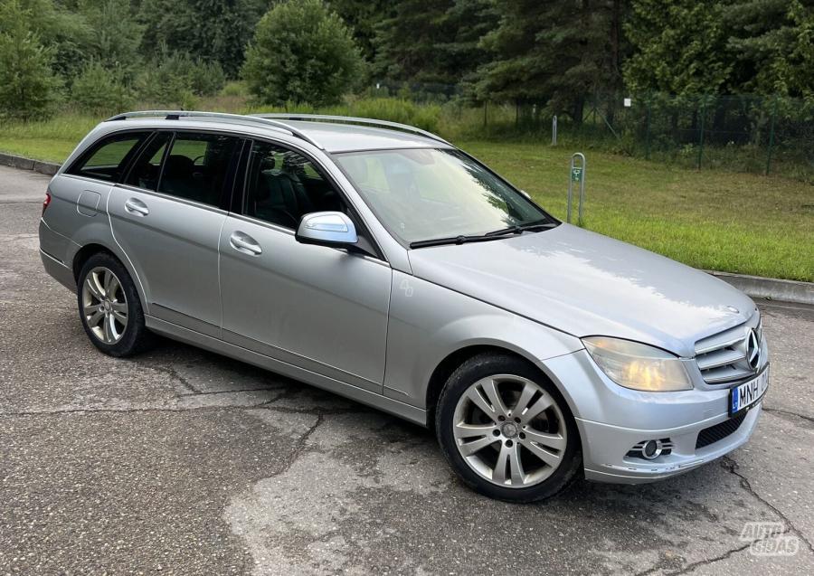 Mercedes-Benz C 200 2008 in Siauliai, with an engine capacity of 2.20 L and mileage of 338 thousand km for 2400 €, photo 5 on AUTOMOTO.COM.LV