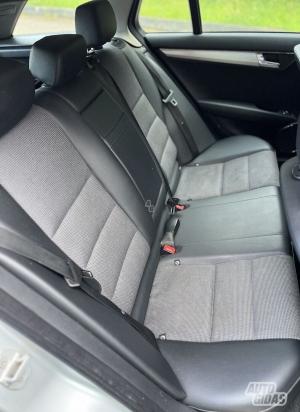 Mercedes-Benz C 200 2008 in Siauliai, with an engine capacity of 2.20 L and mileage of 338 thousand km for 2400 €, photo 12 on AUTOMOTO.COM.LV
