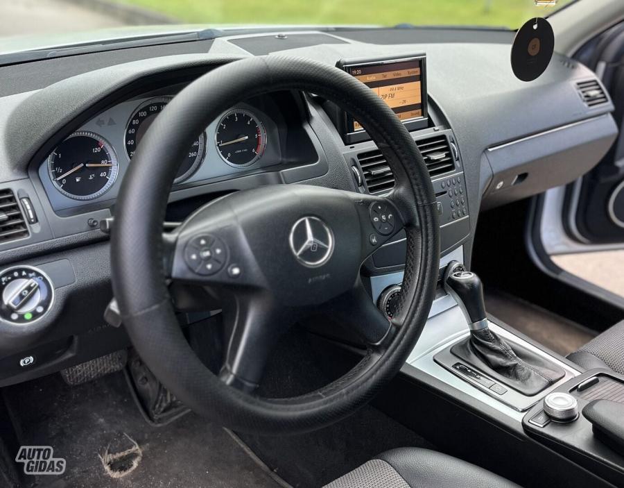 Mercedes-Benz C 200 2008 in Siauliai, with an engine capacity of 2.20 L and mileage of 338 thousand km for 2400 €, photo 14 on AUTOMOTO.COM.LV