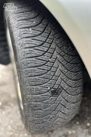 Mercedes-Benz C 200 2008 in Siauliai, with an engine capacity of 2.20 L and mileage of 338 thousand km for 2400 €, photo 21 on AUTOMOTO.COM.LV