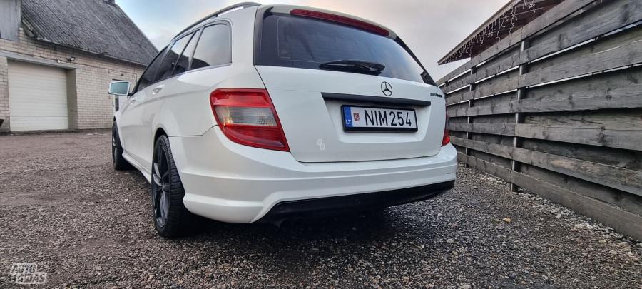 Mercedes-Benz C 200 2009 in Kretinga, with an engine capacity of 2.20 L and mileage of 295 thousand km for 4900 €, photo 7 on AUTOMOTO.COM.LV