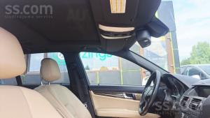 Mercedes-Benz C 200 2009 in Riga, with an engine capacity of 2.20 L and mileage of 363 thousand km for 3800 €, photo 14 on AUTOMOTO.COM.LV
