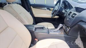 Mercedes-Benz C 200 2009 in Riga, with an engine capacity of 2.20 L and mileage of 363 thousand km for 3800 €, photo 15 on AUTOMOTO.COM.LV