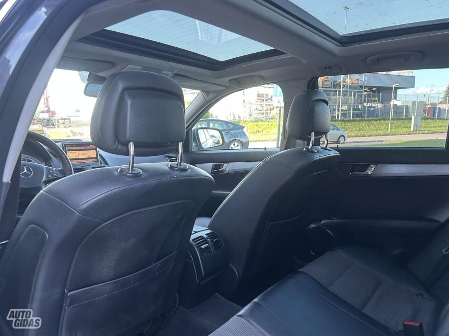 Mercedes-Benz C 200 2009 Kauņa, ar dzinēja tilpumu 2.20 L un nobraukumu 380 tūkst. km par 3490 €, foto 12 vietnē AUTOMOTO.COM.LV