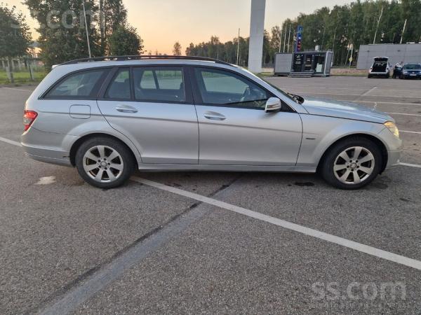 Mercedes-Benz C 200 2010 in Riga, with an engine capacity of 2.10 L and mileage of 285 thousand km for 4700 €, photo 3 on AUTOMOTO.COM.LV