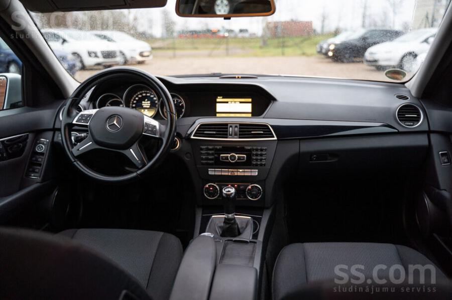 Mercedes-Benz C 200 2011 Liepāja, ar dzinēja tilpumu 2.10 L un nobraukumu 260 tūkst. km par 5900 €, foto 13 vietnē AUTOMOTO.COM.LV