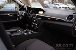 Mercedes-Benz C 200 2011 Liepāja, ar dzinēja tilpumu 2.10 L un nobraukumu 260 tūkst. km par 5900 €, foto 16 vietnē AUTOMOTO.COM.LV