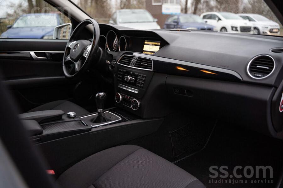 Mercedes-Benz C 200 2011 Liepāja, ar dzinēja tilpumu 2.10 L un nobraukumu 260 tūkst. km par 5900 €, foto 16 vietnē AUTOMOTO.COM.LV