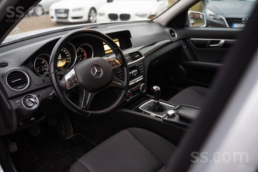 Mercedes-Benz C 200 2011 Liepāja, ar dzinēja tilpumu 2.10 L un nobraukumu 260 tūkst. km par 5900 €, foto 18 vietnē AUTOMOTO.COM.LV