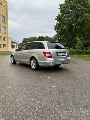 Mercedes-Benz C 200 2011 Rēzekne, ar dzinēja tilpumu 2.20 L un nobraukumu 283 tūkst. km par 6200 €, foto 4 vietnē AUTOMOTO.COM.LV