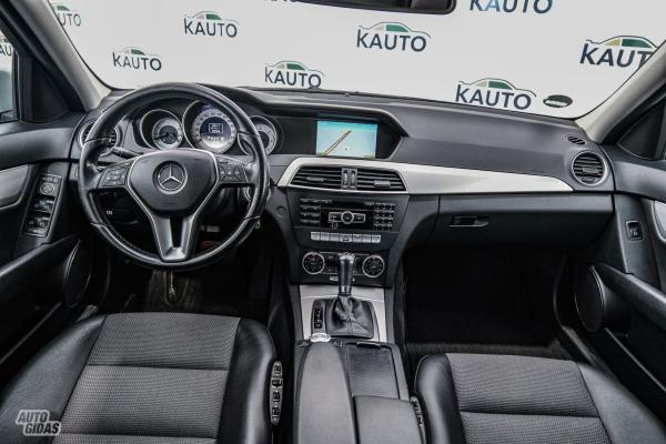 Mercedes-Benz C 200 2011 in Kaunas, with an engine capacity of 2.20 L and mileage of 302 thousand km for 6900 €, photo 8 on AUTOMOTO.COM.LV